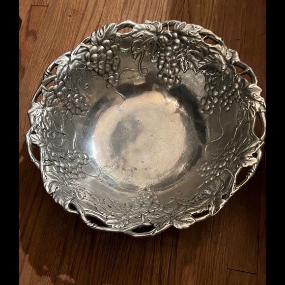 Arthur Court | Kitchen | Arthur Court Grapevine Grape Leaves Aluminum ...